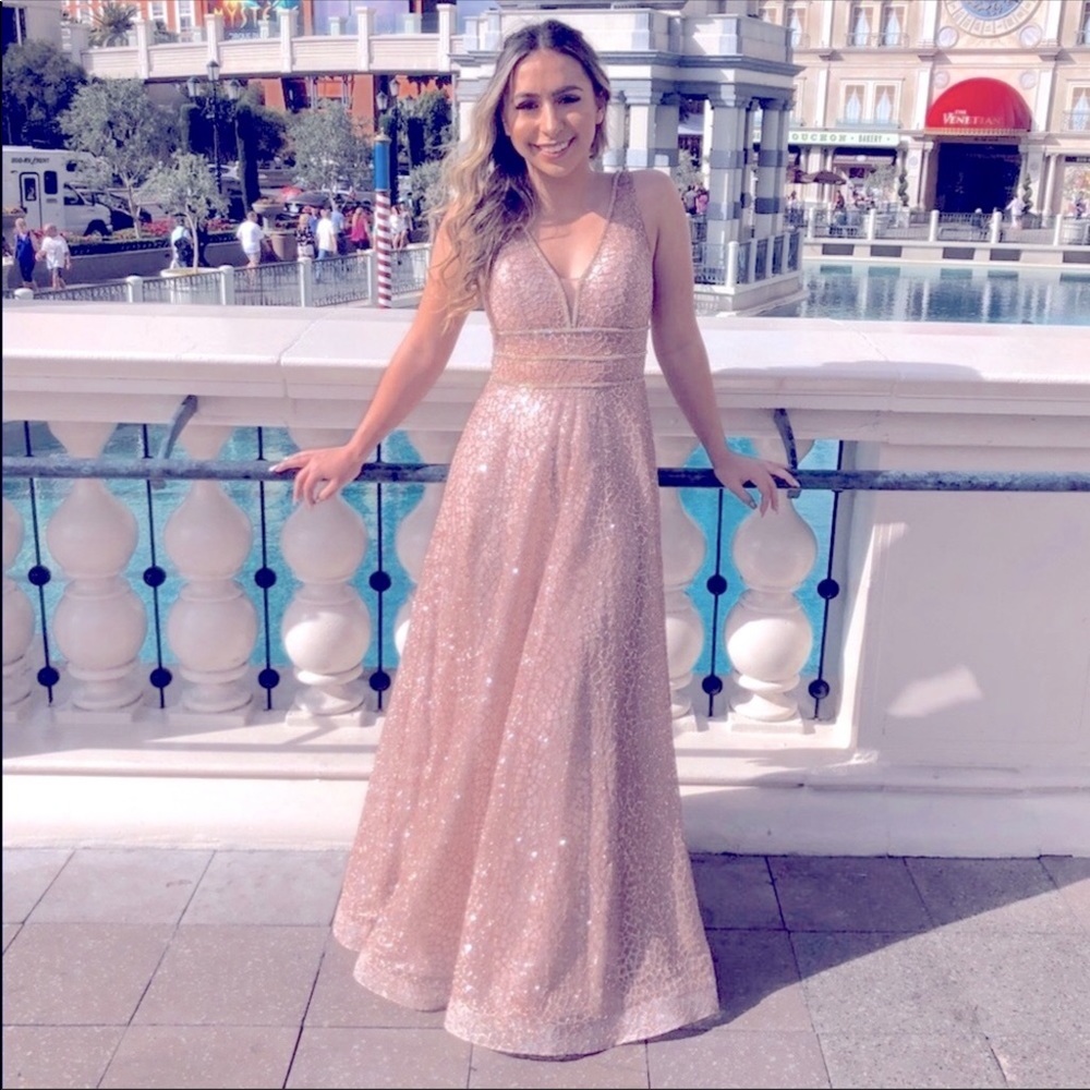 Dancing Queen Glitter Embellished Prom Gown - Gem